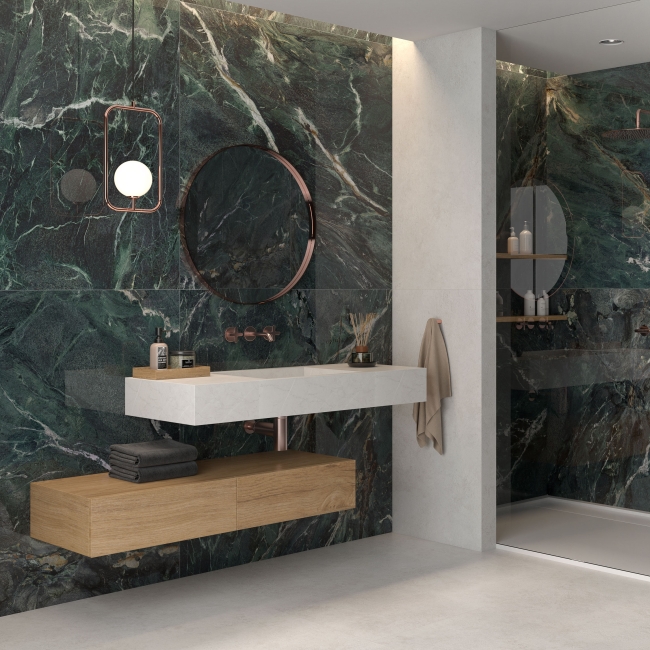 Green Marble Bathroom Bathroom Design: Pretty Ensuite With Bold Green